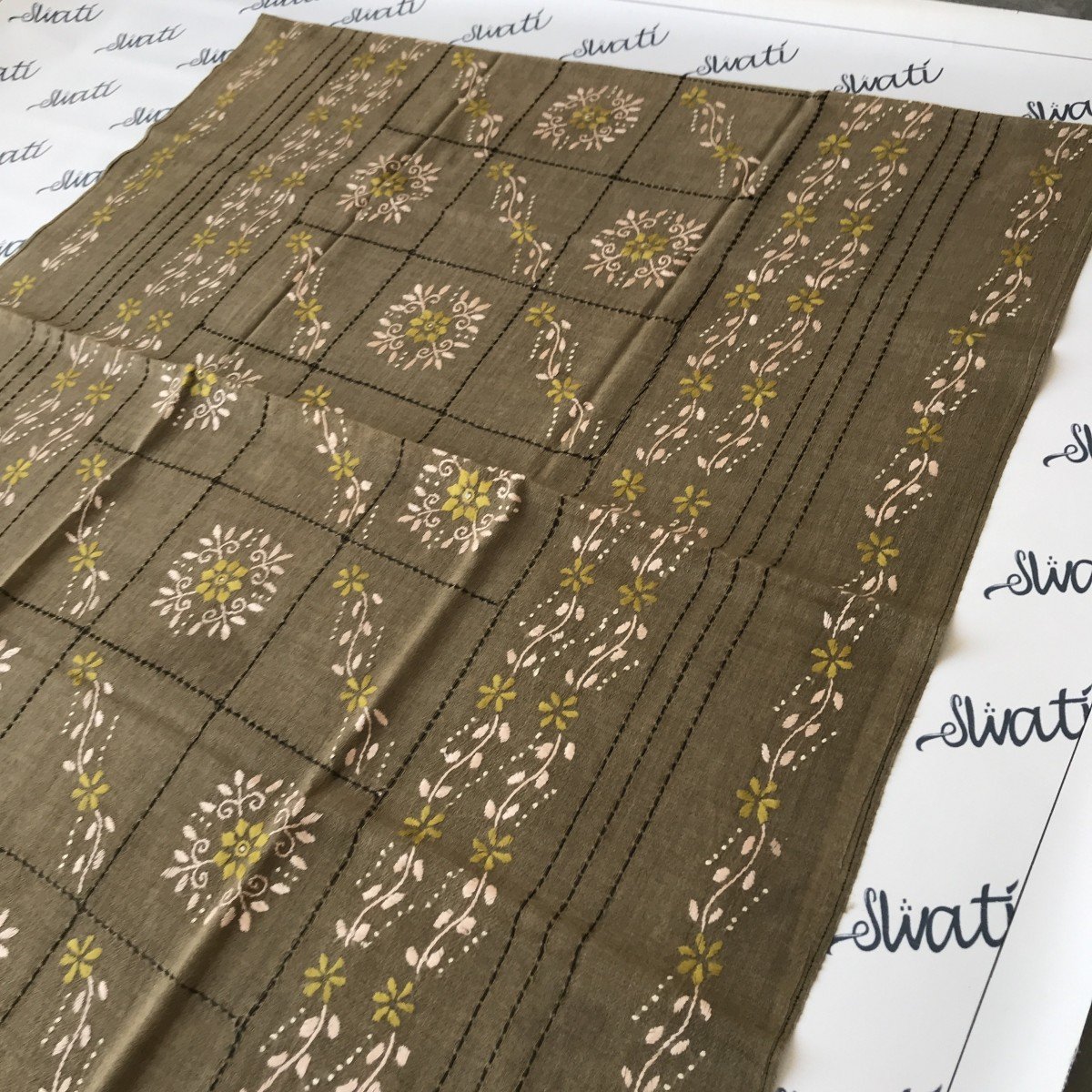 Hand embroidery taar kashi woolen shawl for women - Swati Shawls
